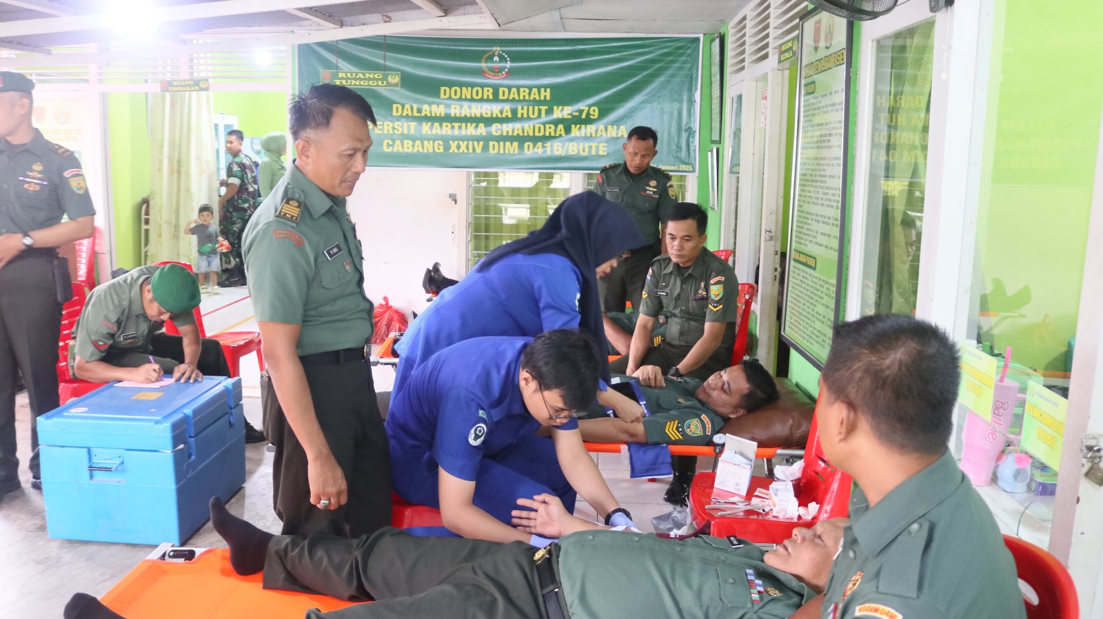 Dalam rangka memperingati HUT ke-79 Persit Kartika Chandra Kirana Tahun 2025, Persit KCK Cabang ...